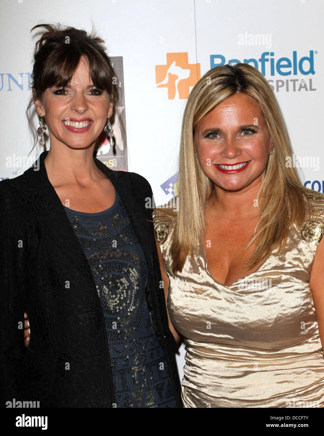 Victoria stilwell hi-res stock photography and images - Alamy