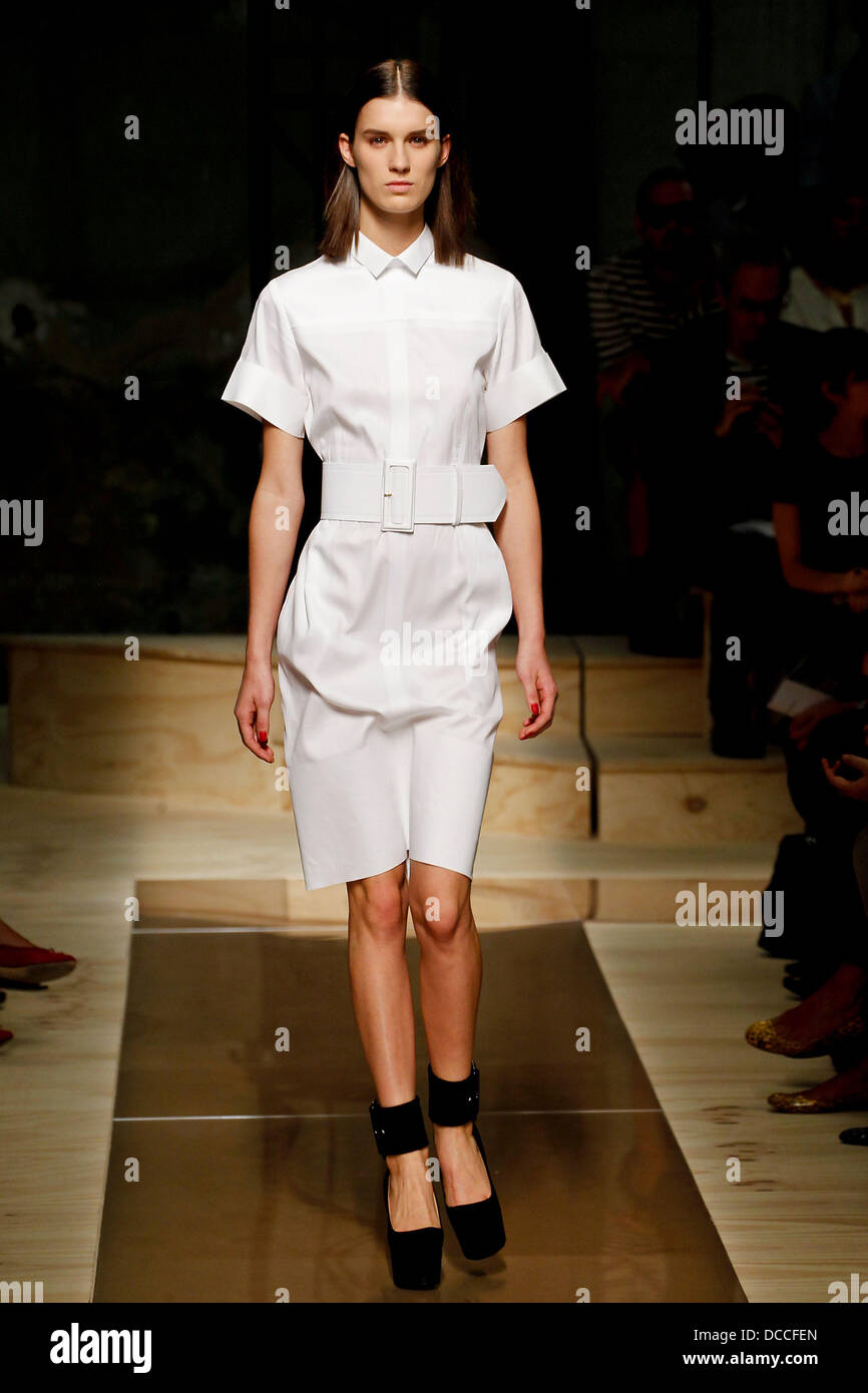 Model Paris Fashion Week Spring/Summer 2012 Ready To Wear - Celine ...