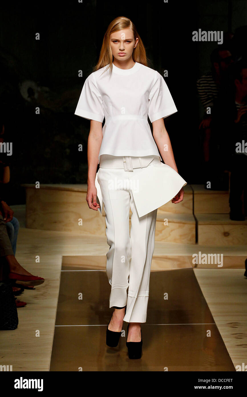 Model Paris Fashion Week Spring/Summer 2012 Ready To Wear - Celine ...