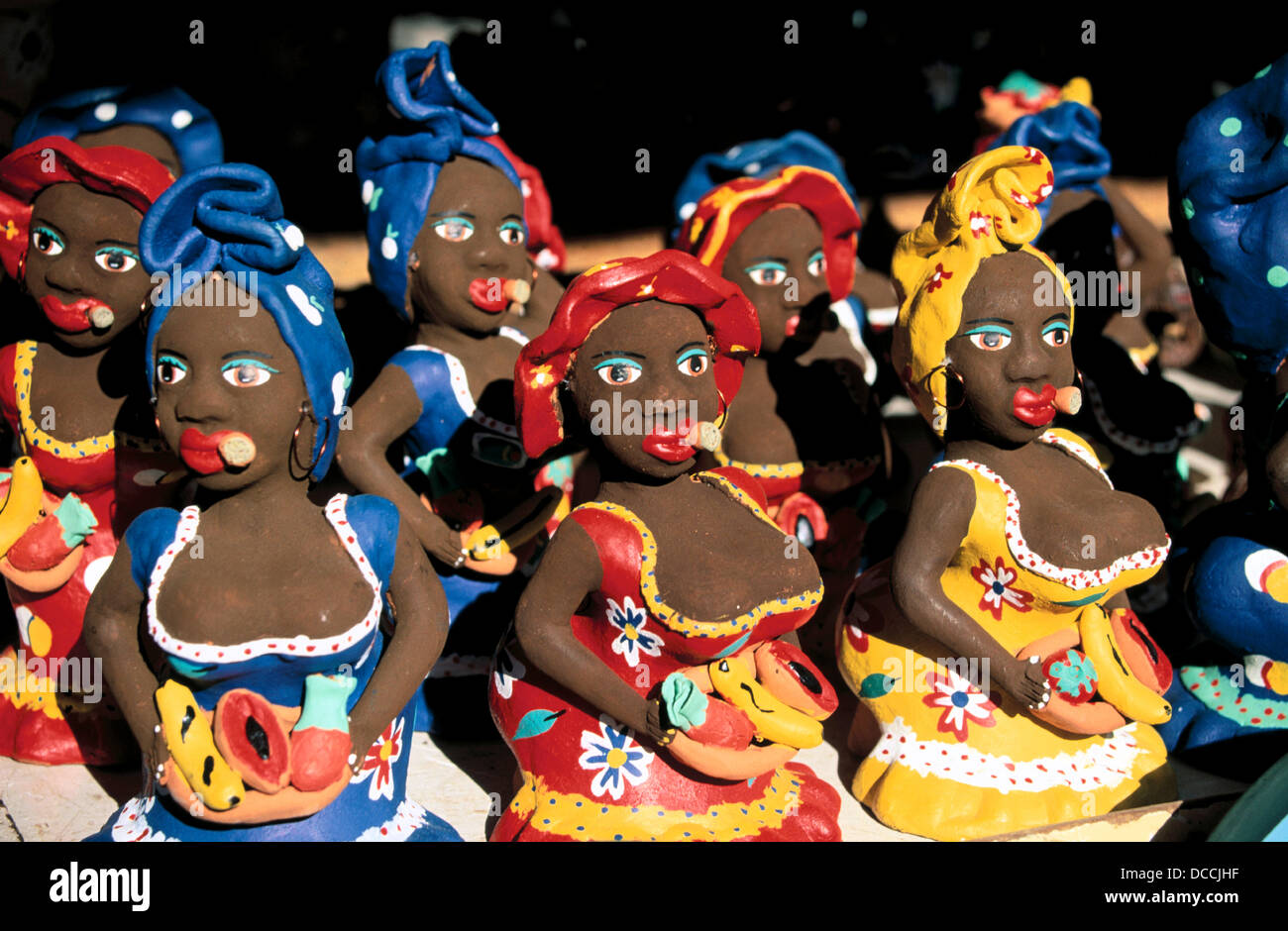 Cuba woman pottery hi-res stock photography and images - Alamy