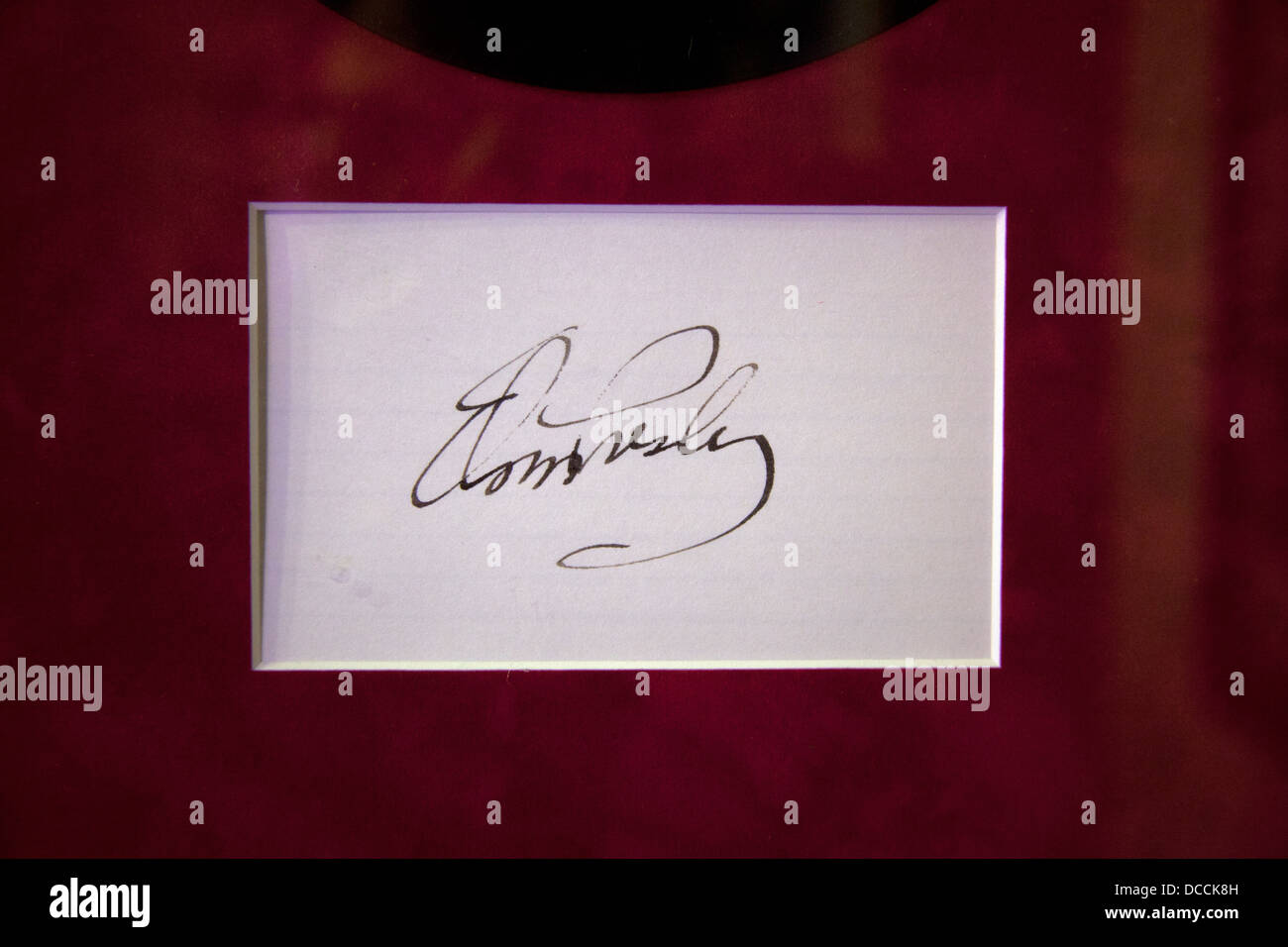 Elvis presley autograph hi-res stock photography and images - Alamy