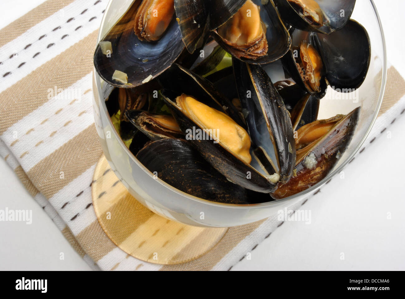 some fresh organic mussel in garlic butter Stock Photo - Alamy
