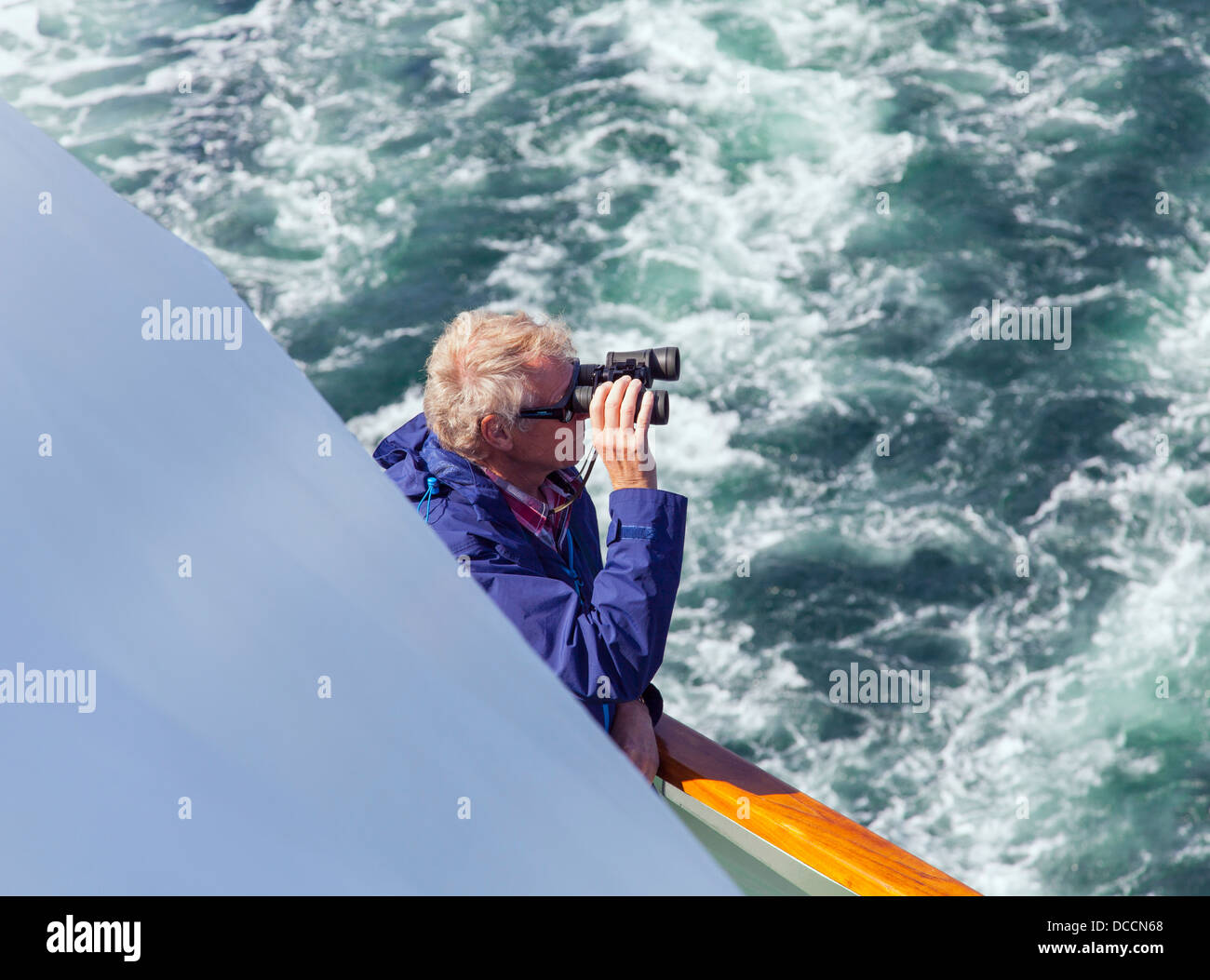 Ocean observation ship hi-res stock photography and images - Alamy