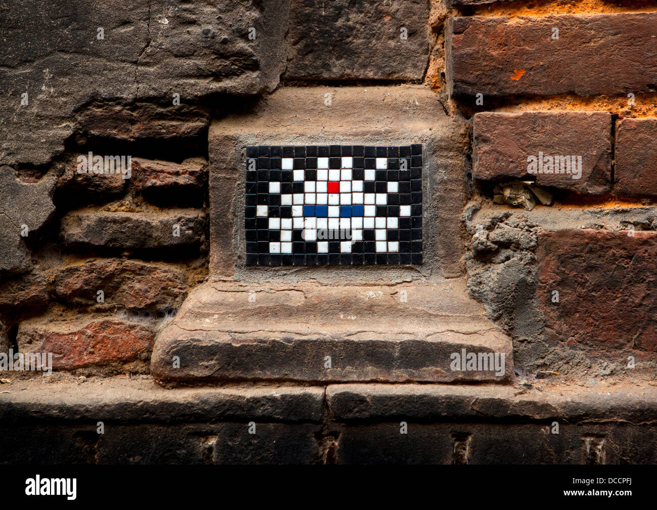 Space Invader Mosaic In The Street, Varanasi, India Stock Photo - Alamy