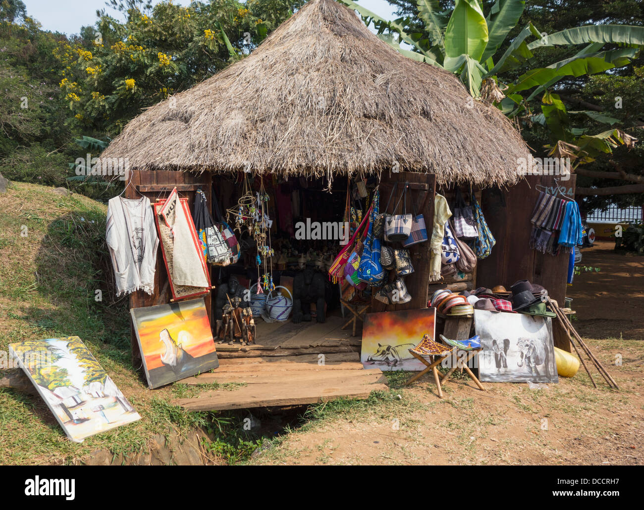Roadside souvenir shop - Uganda Stock Photo - Alamy