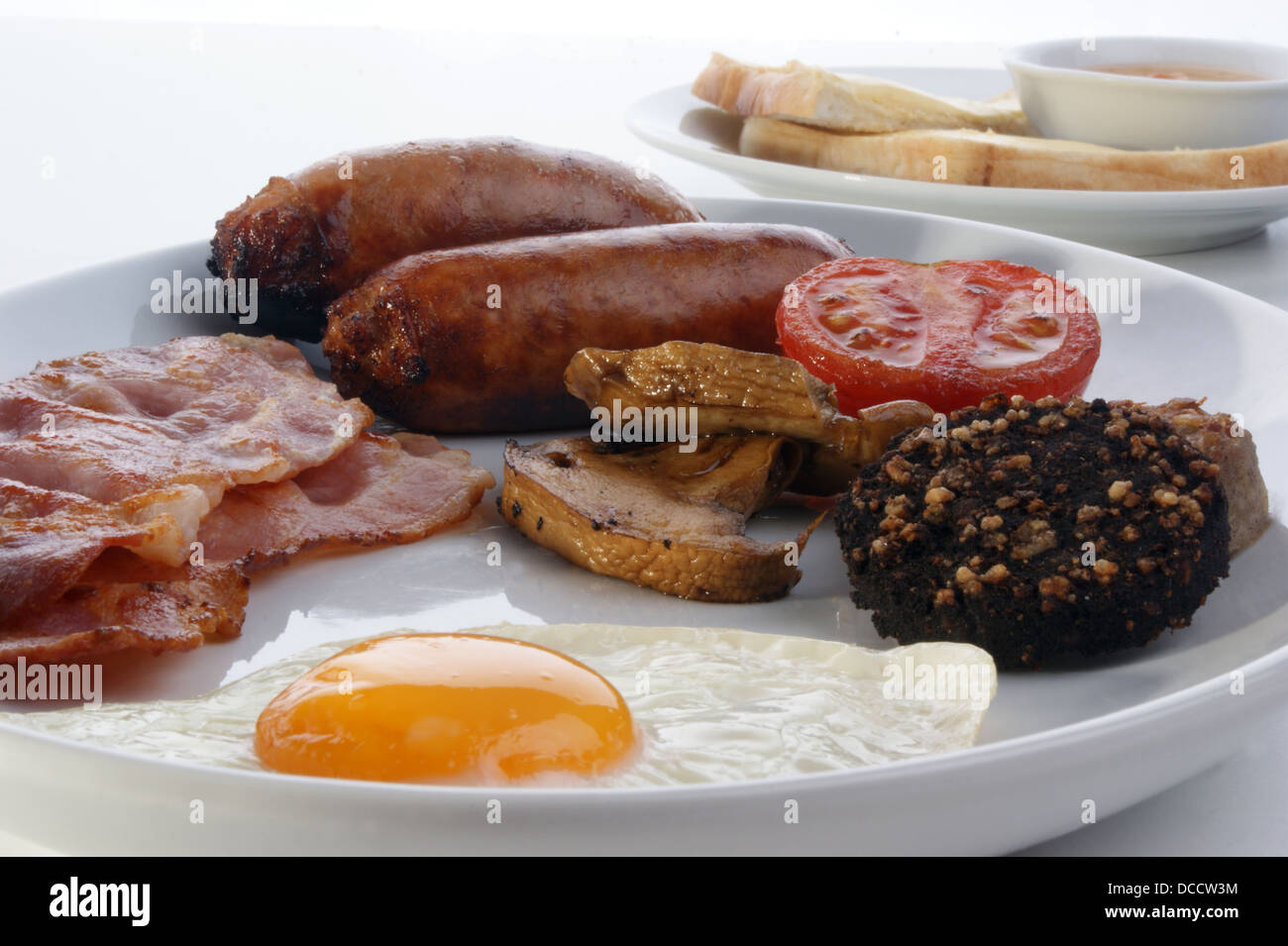 traditional irish breakfast on a large plate Stock Photo - Alamy