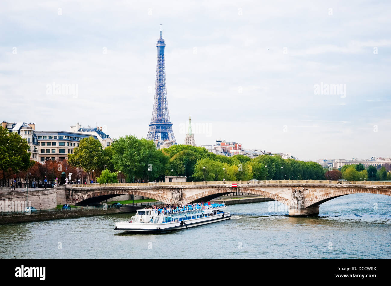 View of the Eiffel Tower and bridge Stock Photo - Alamy
