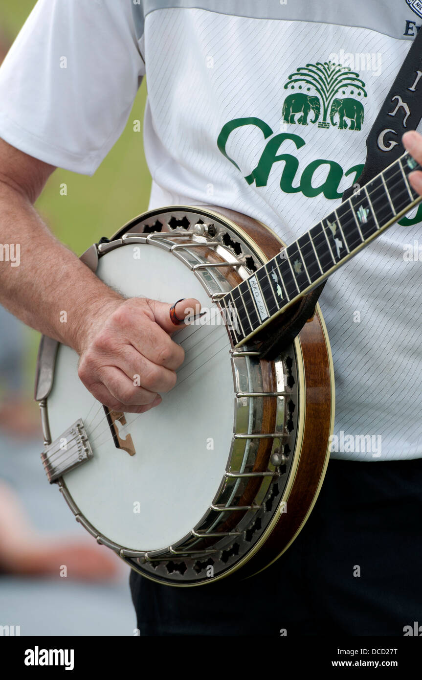 Man playing banjo hi-res stock photography and images - Alamy