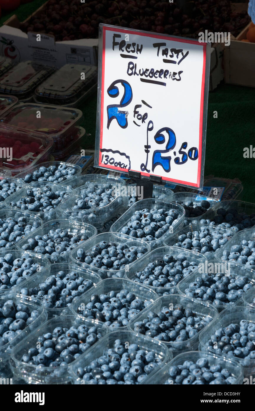 Fruit cartons hi-res stock photography and images - Alamy