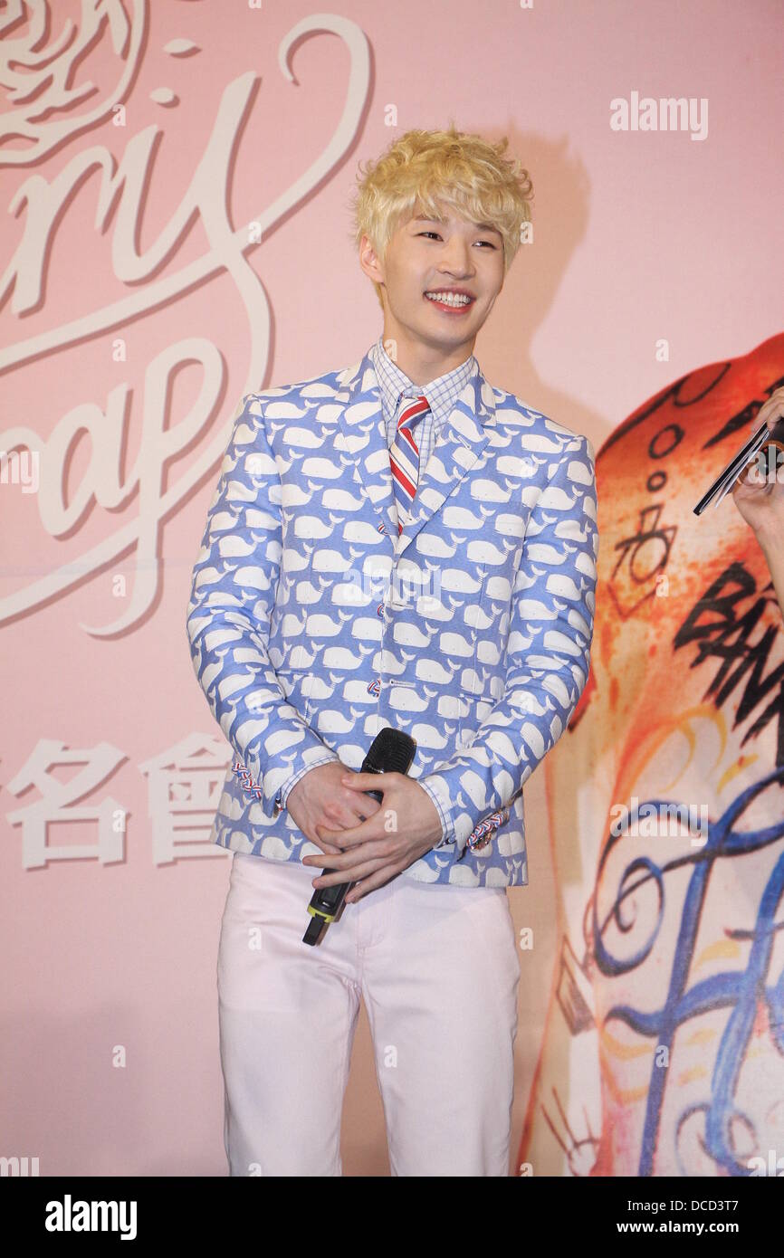 Taipei, Taiwan. 13th Aug, 2013. Member of SJ-M, Korean singer HENRY ...