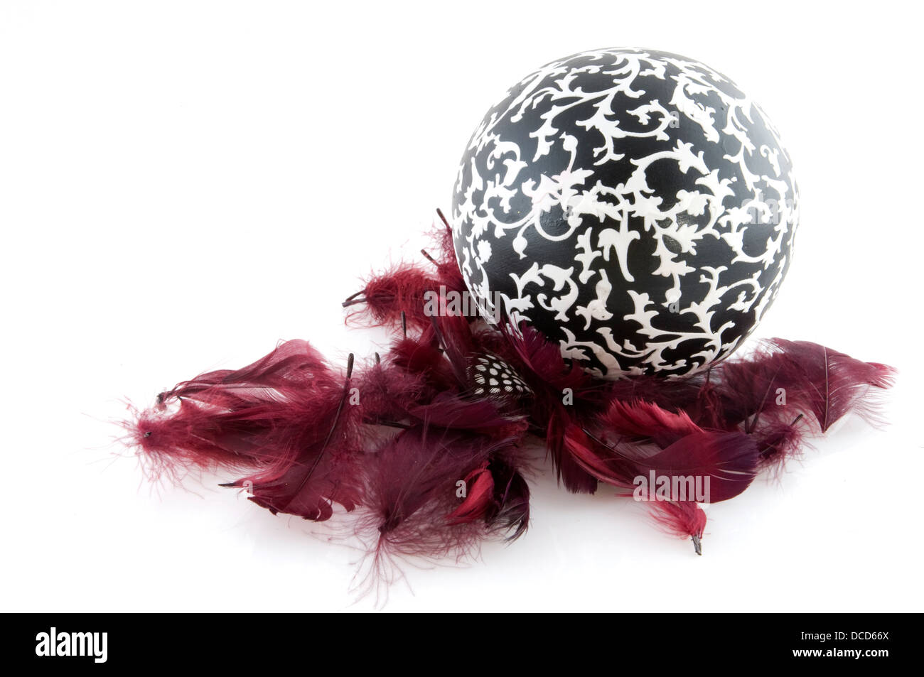 Ball of feathers hi-res stock photography and images - Alamy