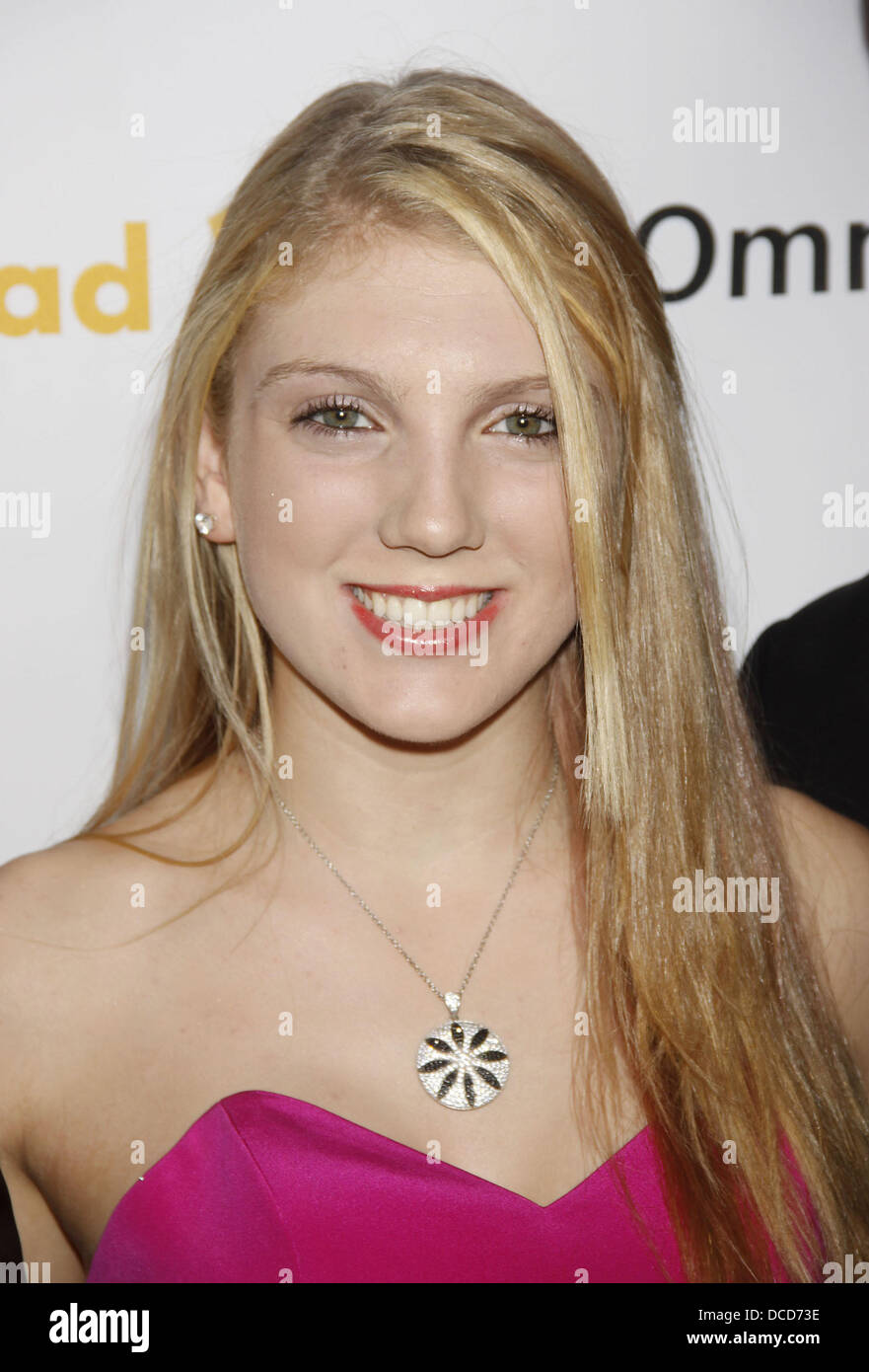 Avery singer hi-res stock photography and images - Alamy