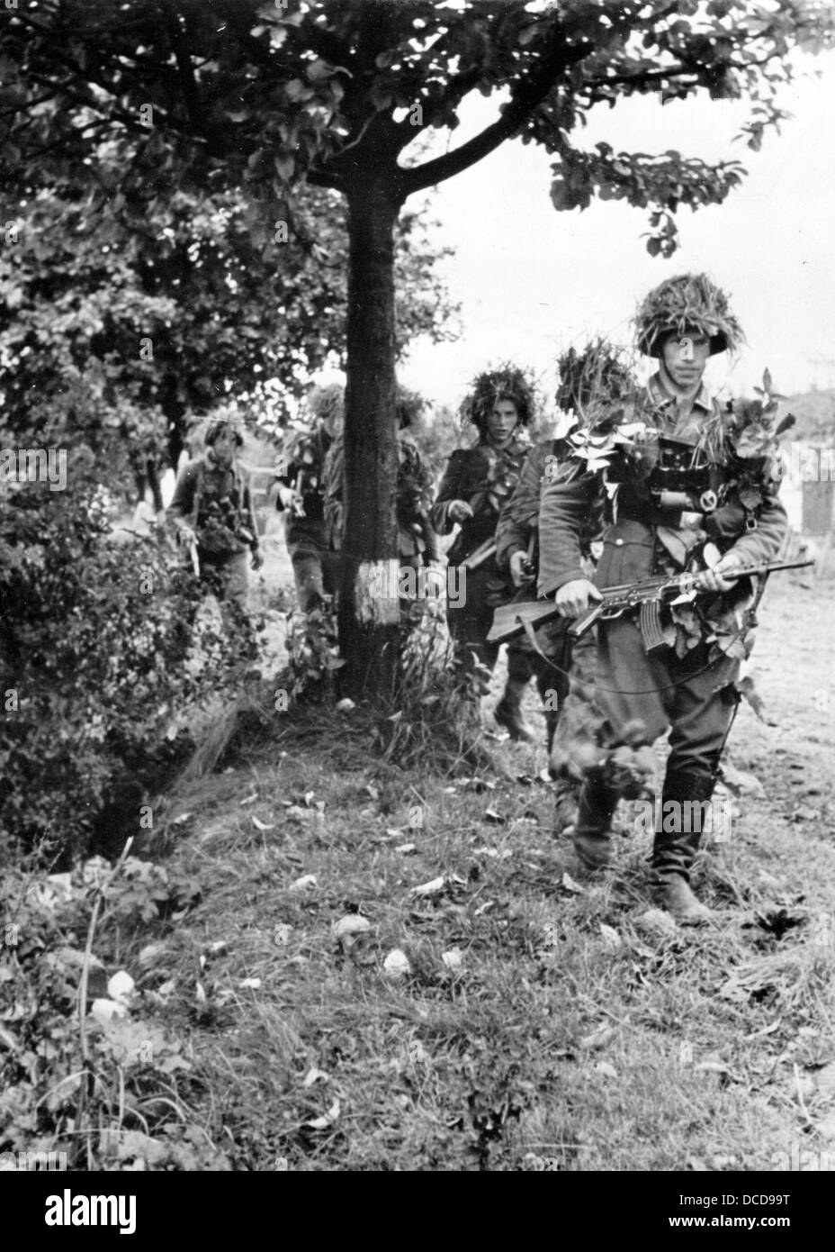 German soldiers 1944 hi-res stock photography and images - Alamy