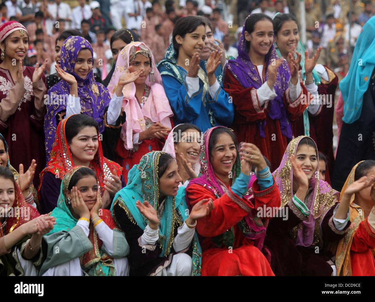 Srinagar, Kashmir, India. 15th Aug, 2013. Kashmiri Muslim school girl ...