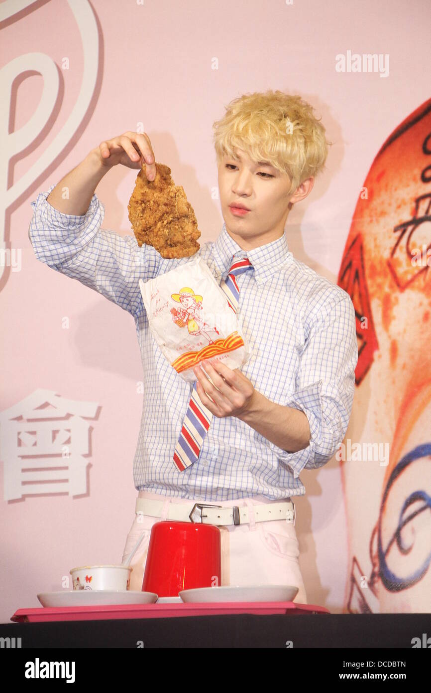 Taipei, Taiwan. 13th Aug, 2013. Member of SJ-M, Korean singer HENRY ...