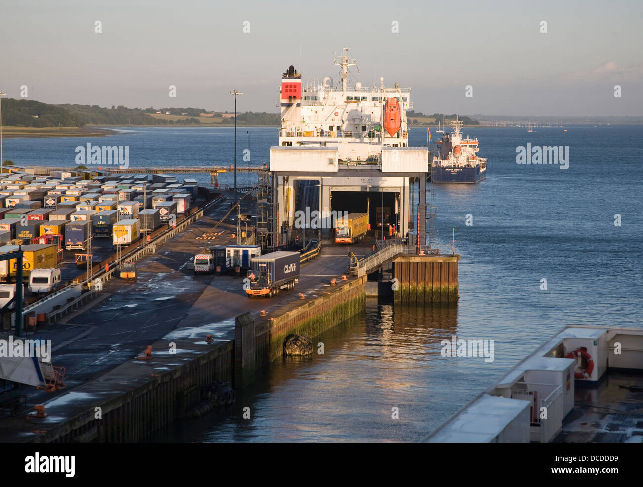 Quay harwich hi-res stock photography and images - Alamy