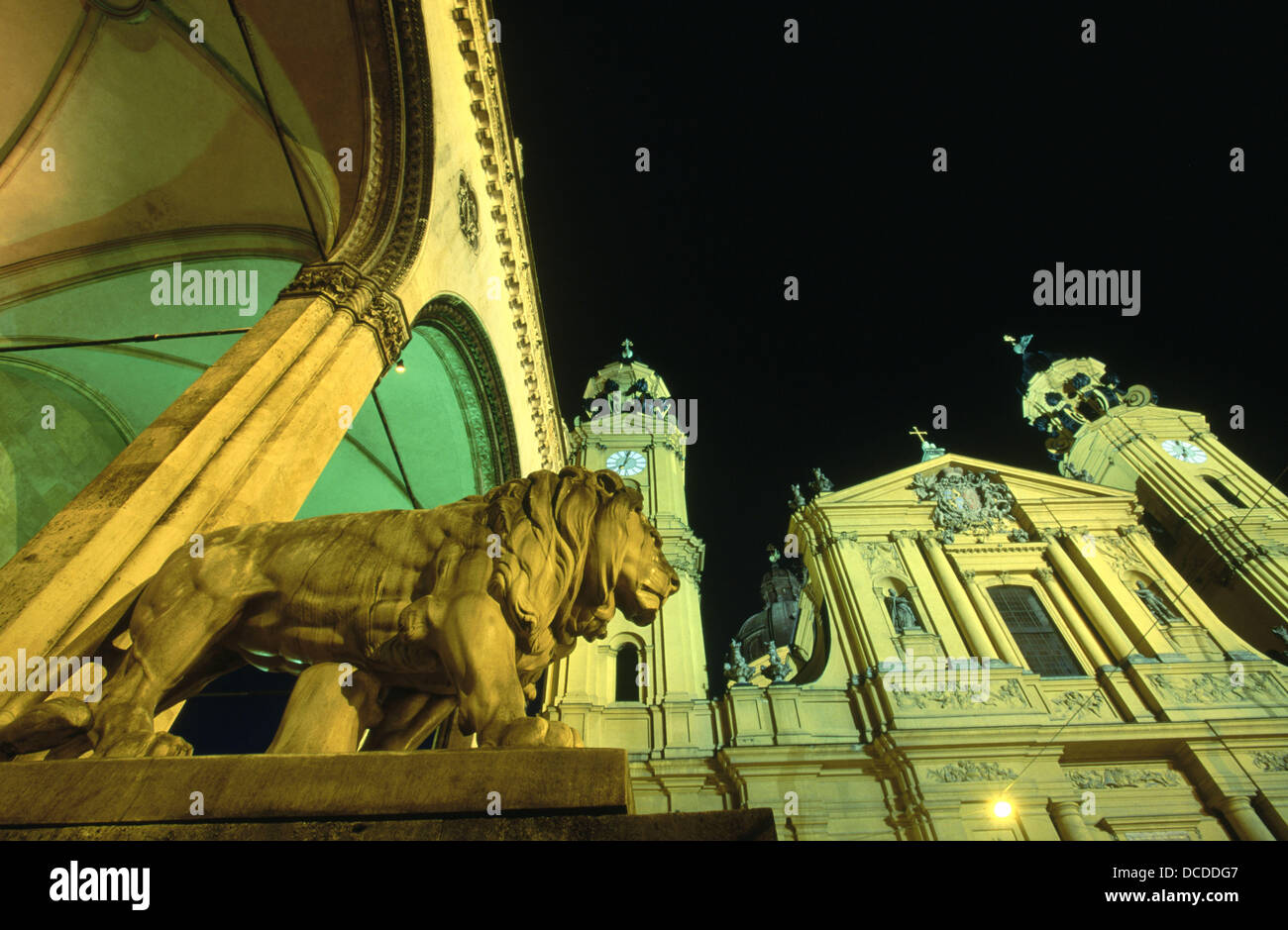 Feldherrnhalle generals hall hi-res stock photography and images - Alamy