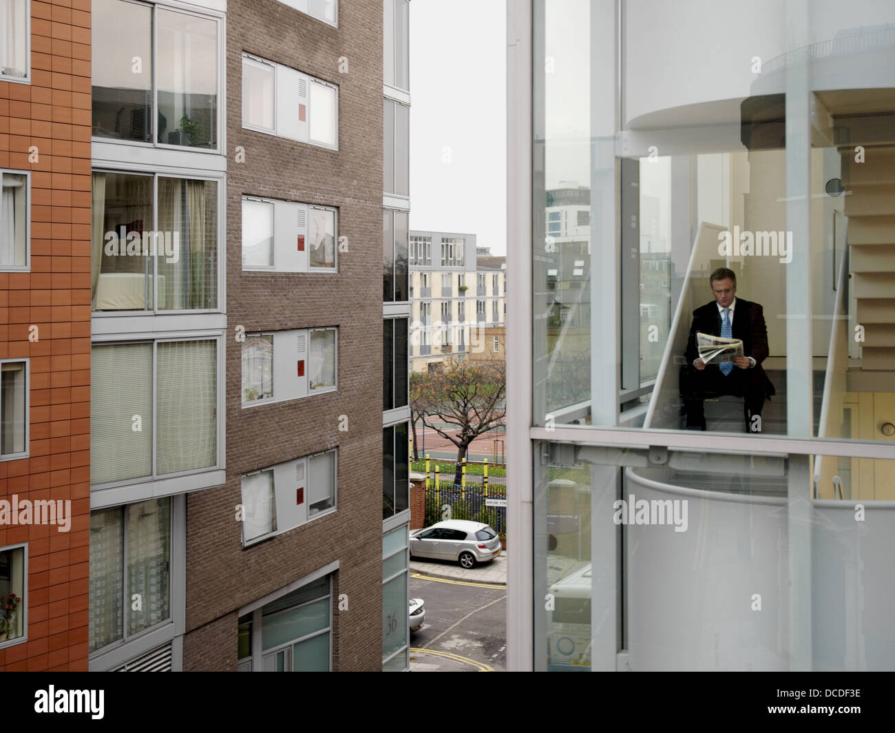 Lunchtime assistant hi-res stock photography and images - Alamy