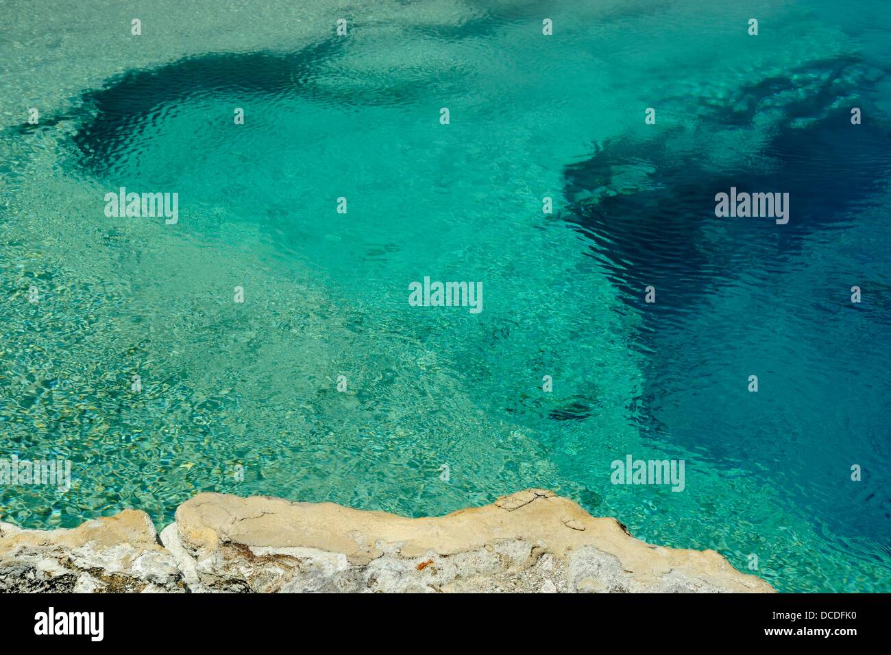 Sapphire Pool, Biscuit Geyser Basin Stock Photo - Alamy