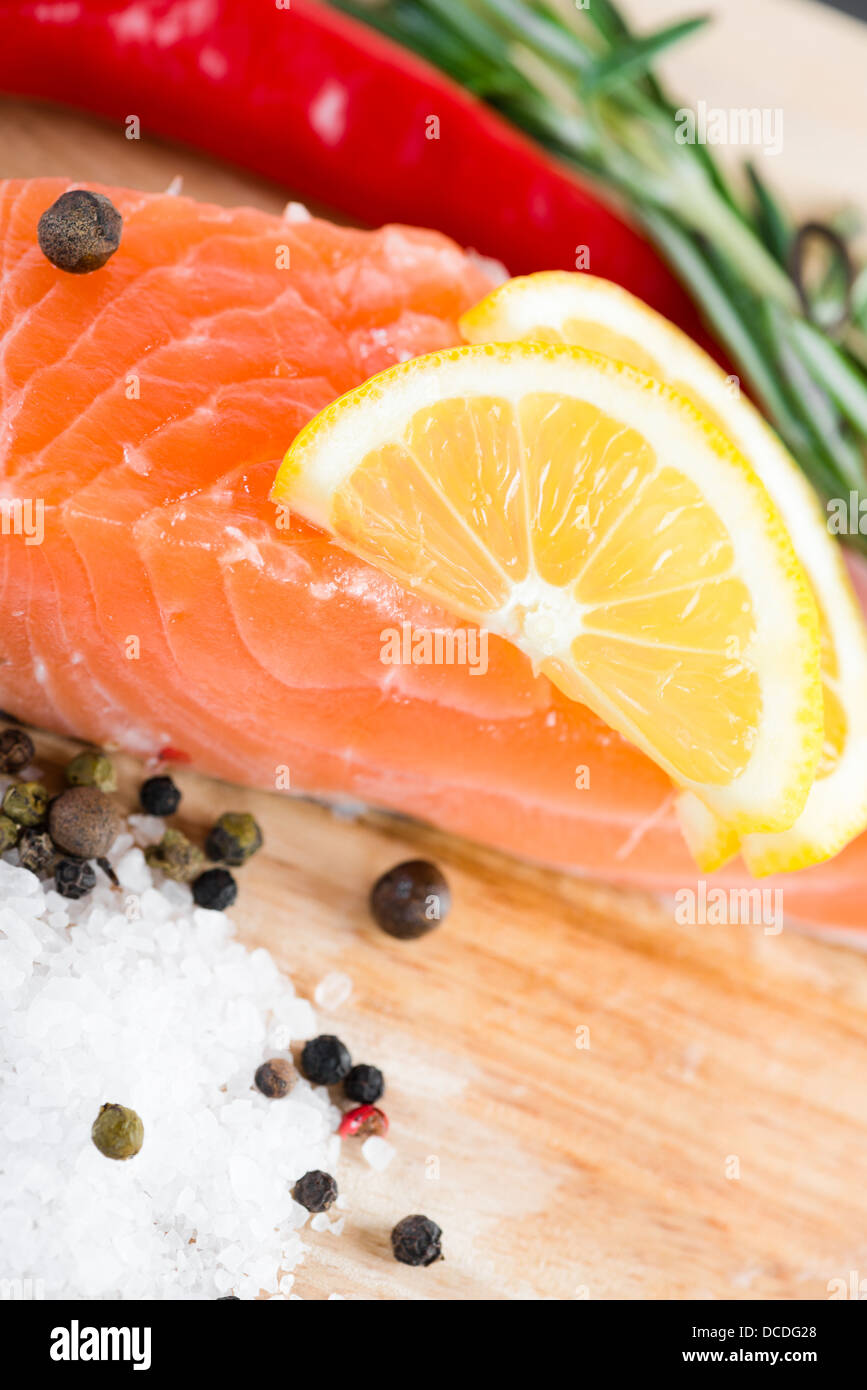 Salmon fillet with lemon Stock Photo - Alamy