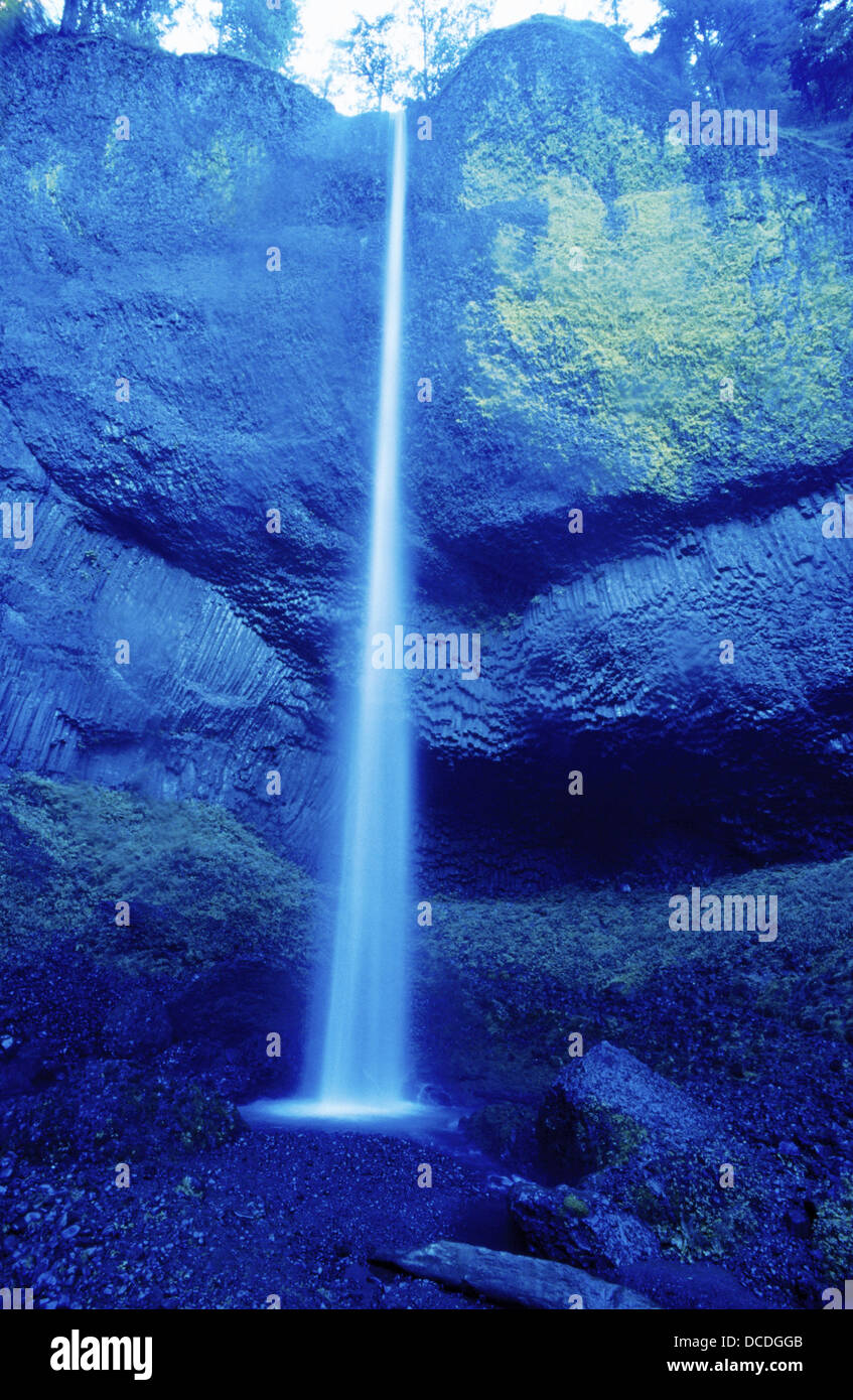 Waterfall, Multnomah Falls. Columbia River Gorge National Scenic Area ...