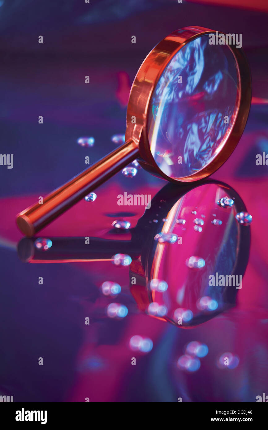 Water lens magnifying glass hi-res stock photography and images - Alamy