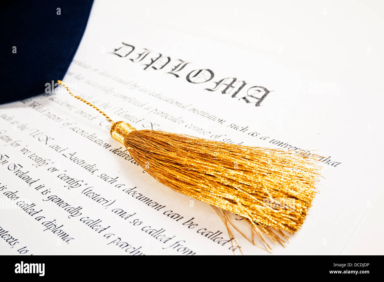 Graduation hat and Diploma Stock Photo - Alamy