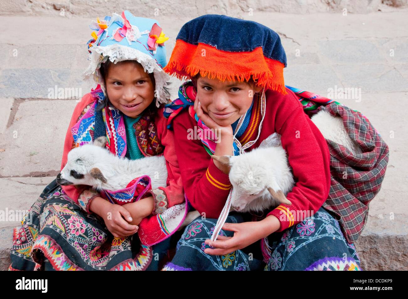 Peruvian ethnicity in children hi-res stock photography and images - Alamy