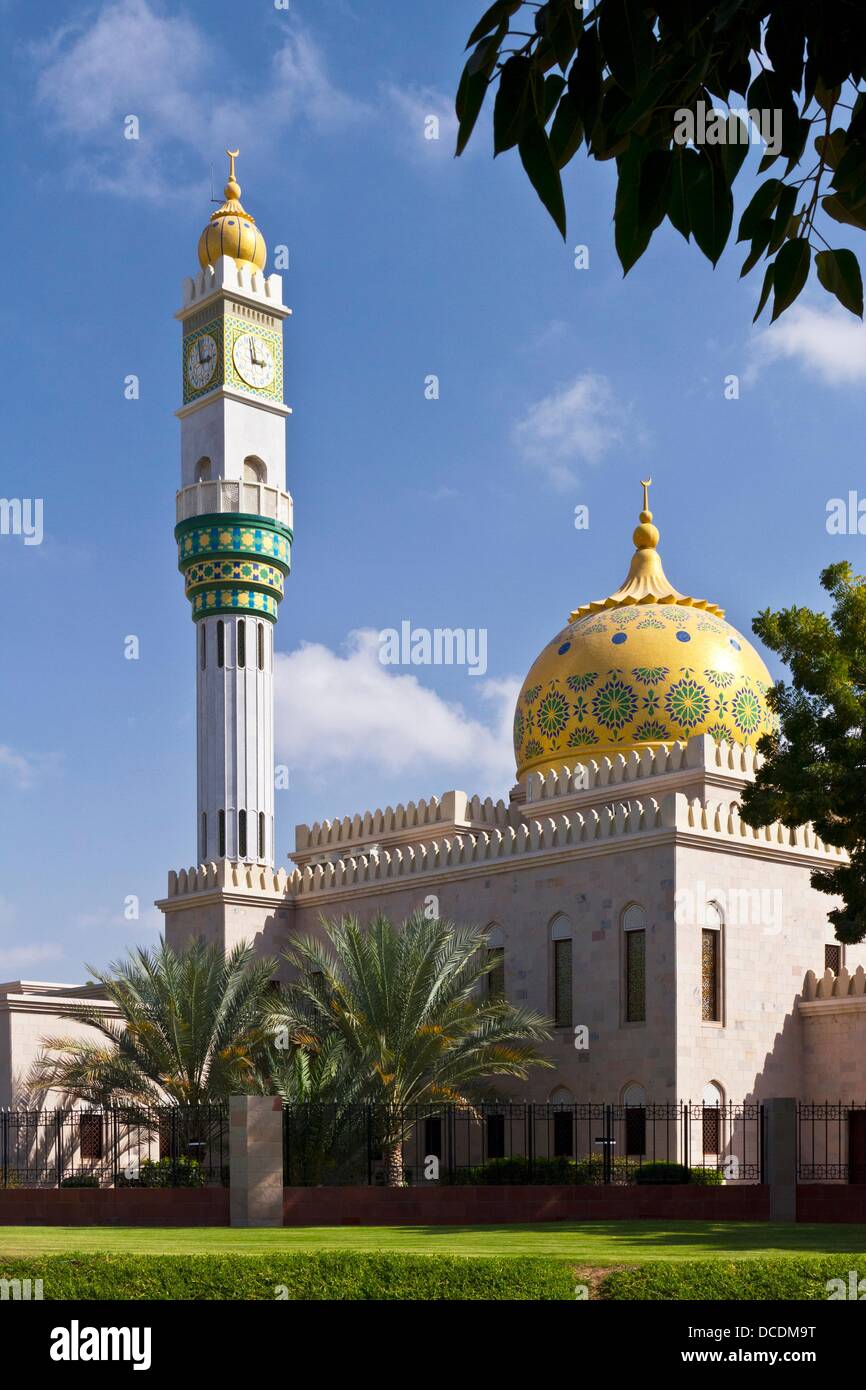 A mosque in the city of Muscat, Oman Stock Photo - Alamy