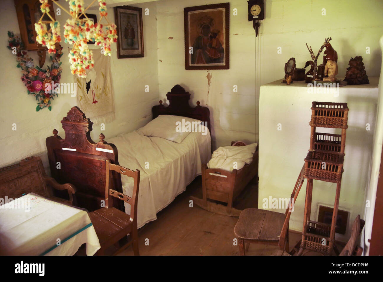 Very old wooden and rustic bedroom Stock Photo - Alamy