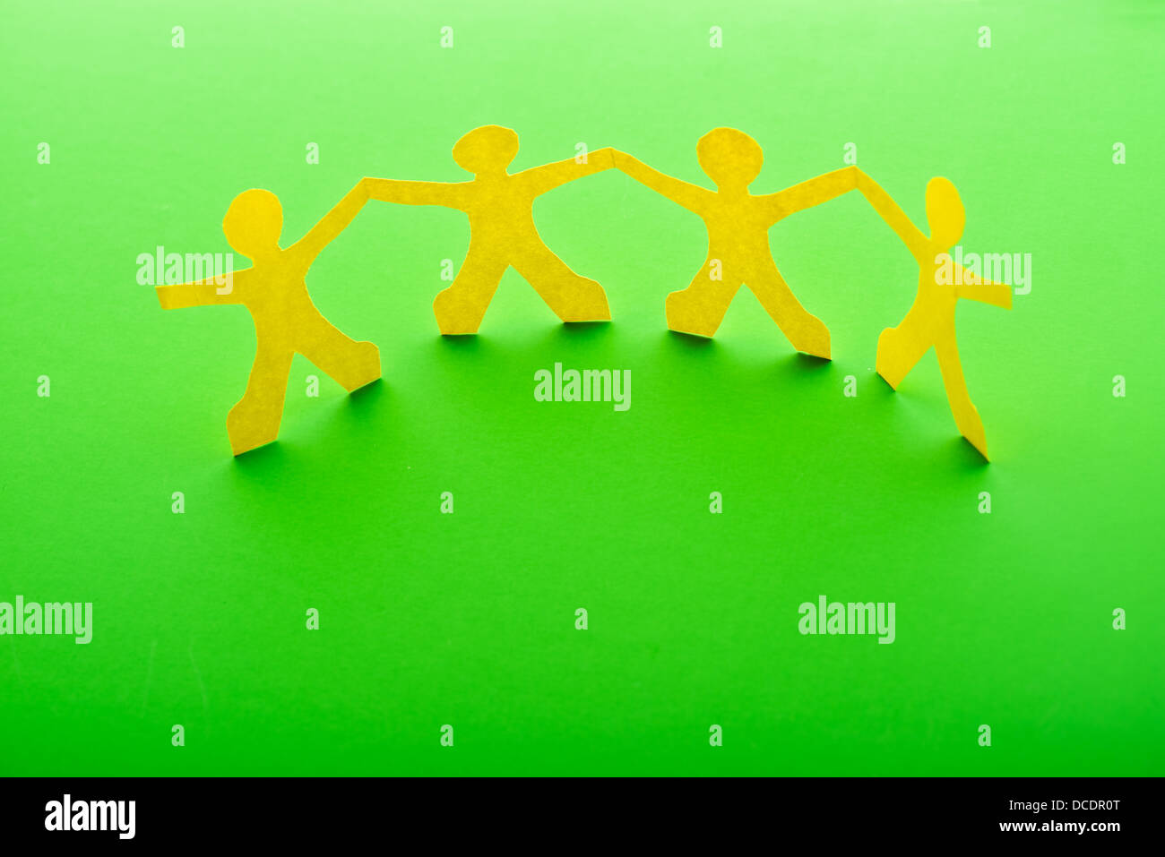 Paper people in teamworking hi-res stock photography and images - Alamy
