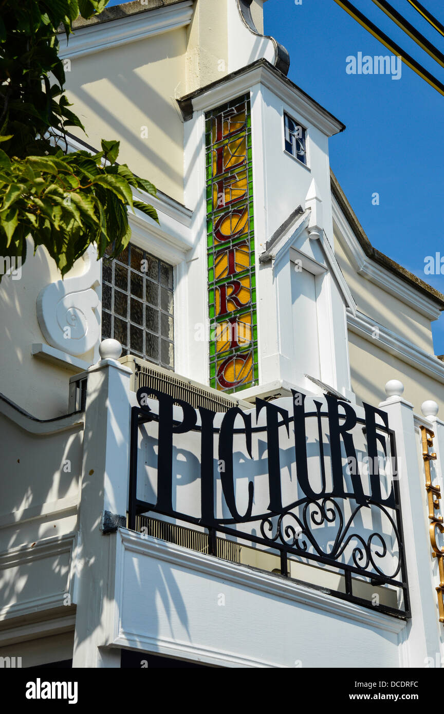 Electric cinema hi-res stock photography and images - Alamy