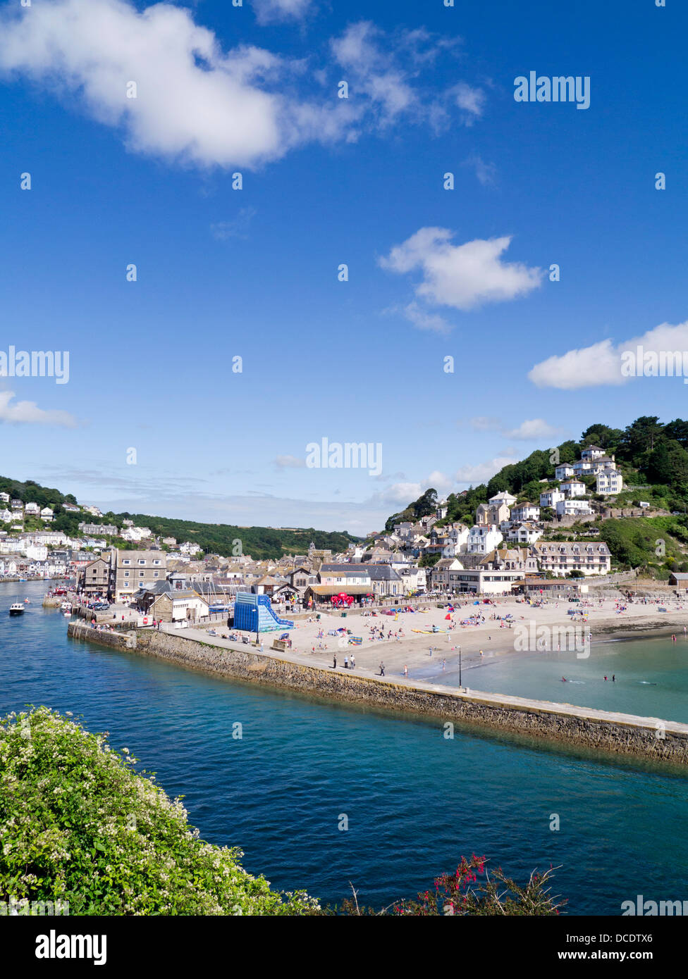 Looe beach and Pier, Cornwall UK Stock Photo - Alamy