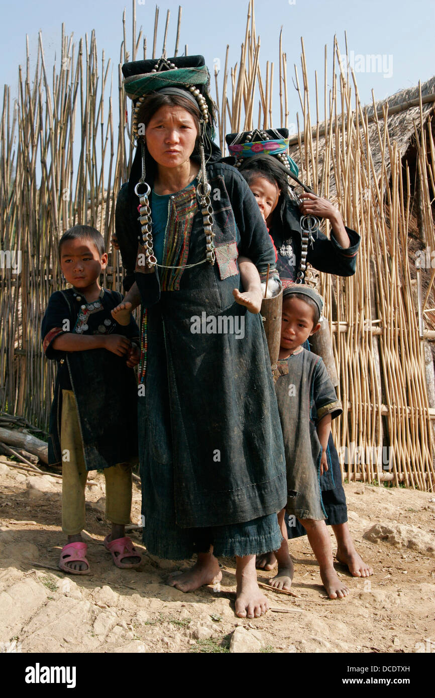 Hill tribe children in laos hi-res stock photography and images - Alamy