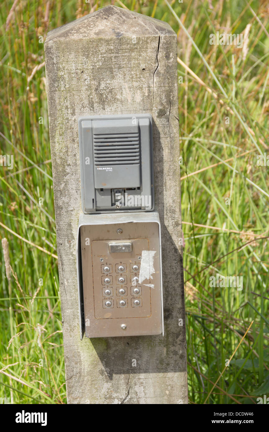Keypad security gate hi-res stock photography and images - Alamy