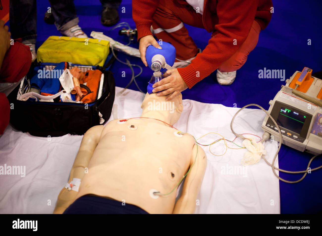 Medical dummy hi-res stock photography and images - Alamy