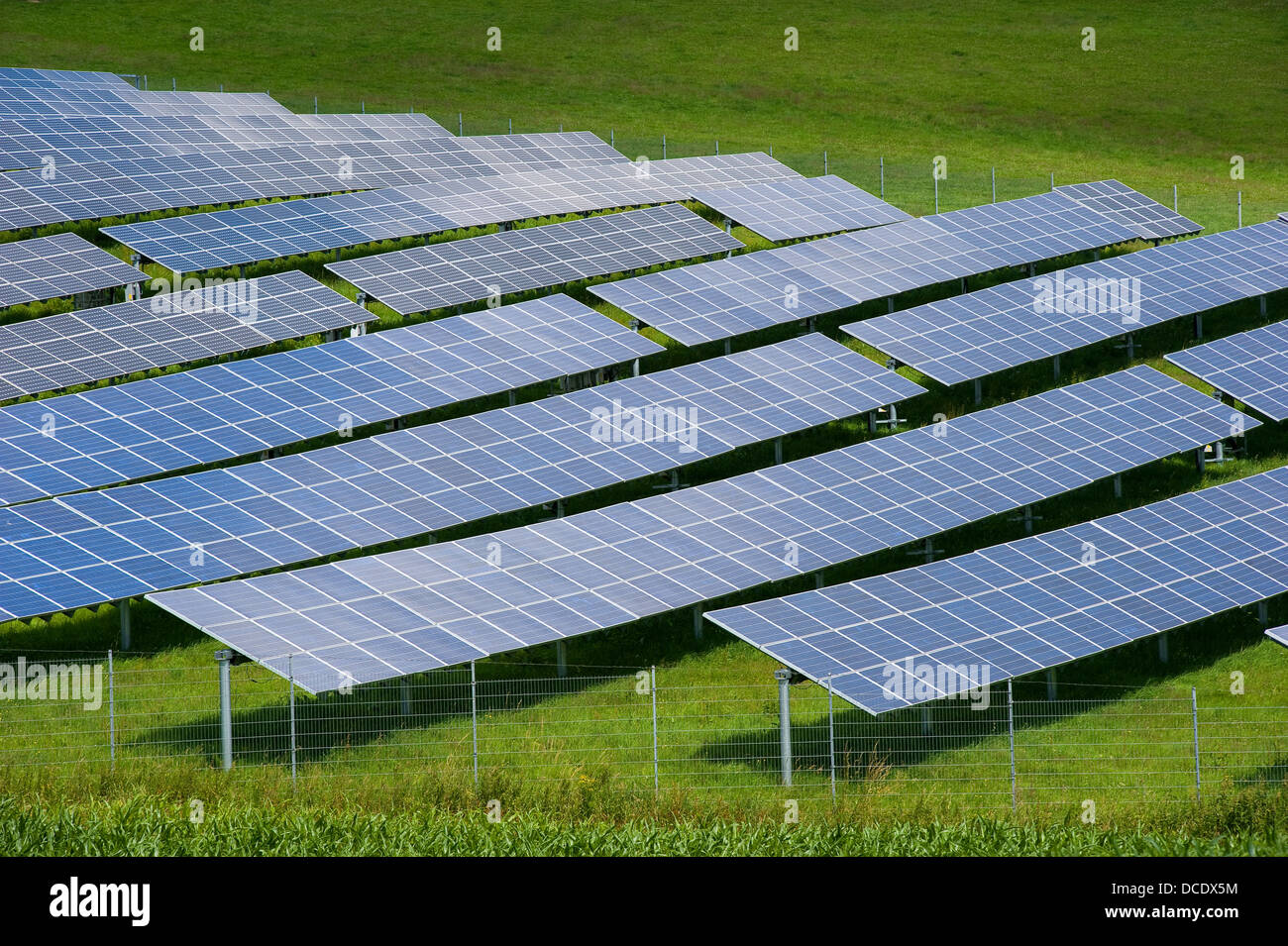 Sun panels hi-res stock photography and images - Alamy