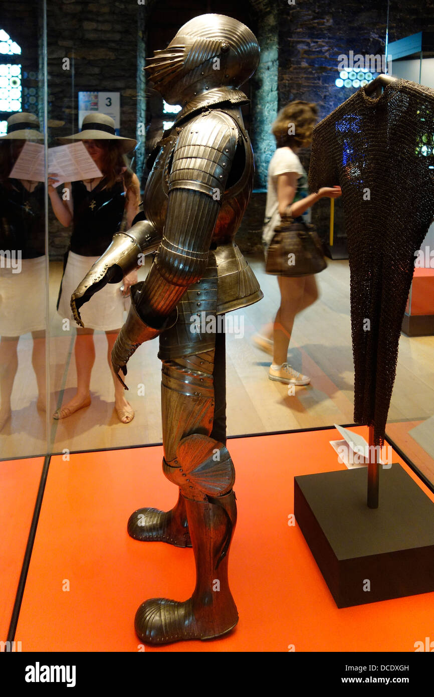 Armor armour museum helmet hi-res stock photography and images - Alamy