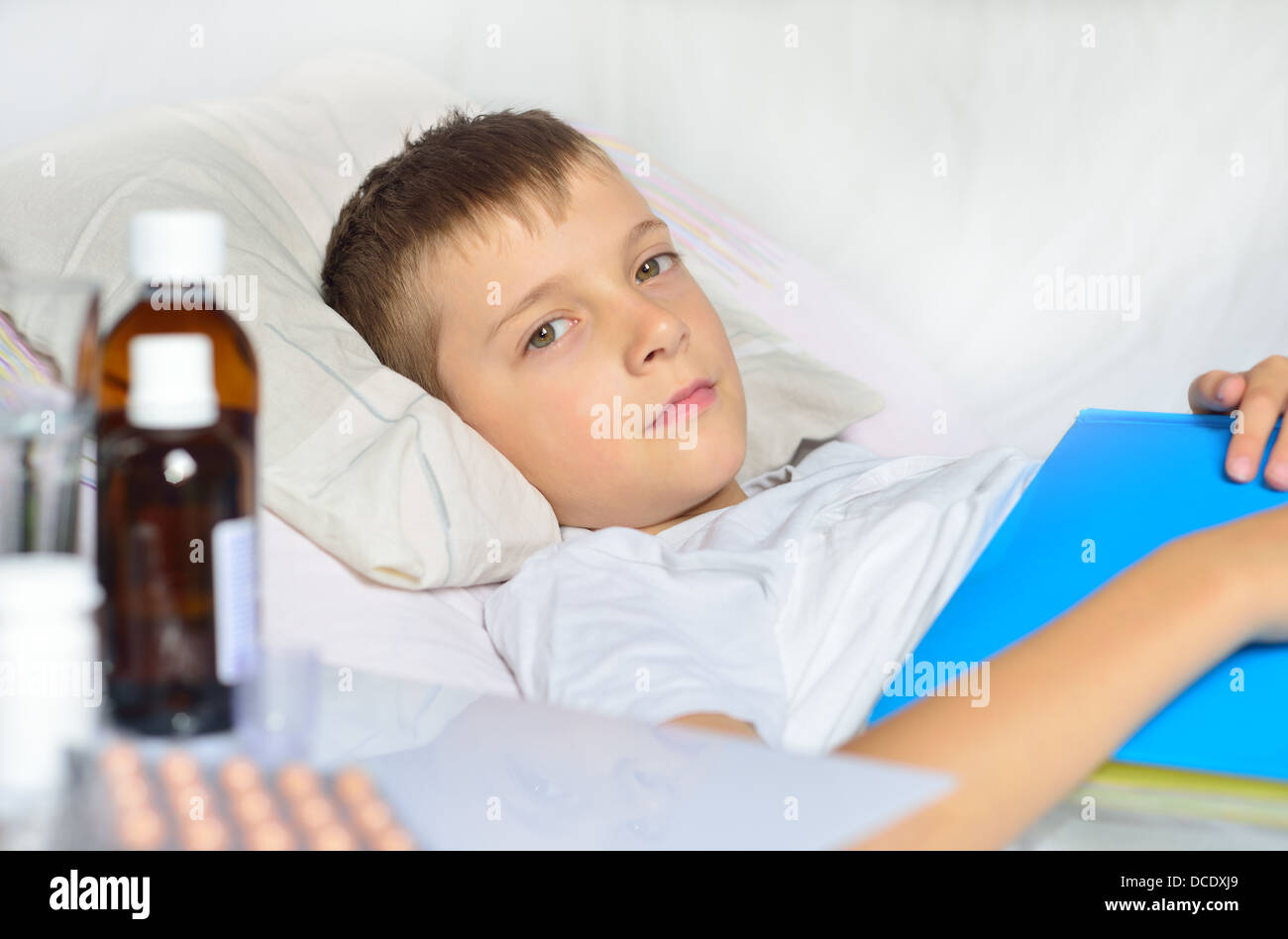 Sick boy hospital hi-res stock photography and images - Alamy