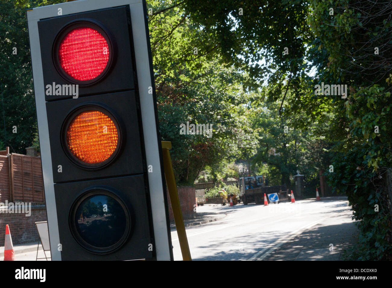 Amber traffic lights hi-res stock photography and images - Alamy
