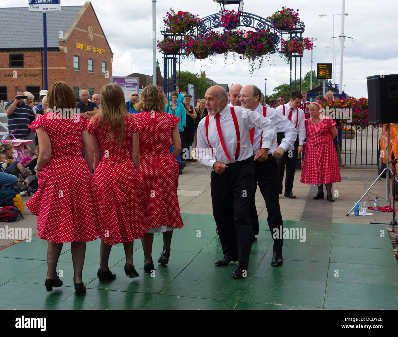 Folk Dancing at the Saltburn Music Festival Stock Photo - Alamy