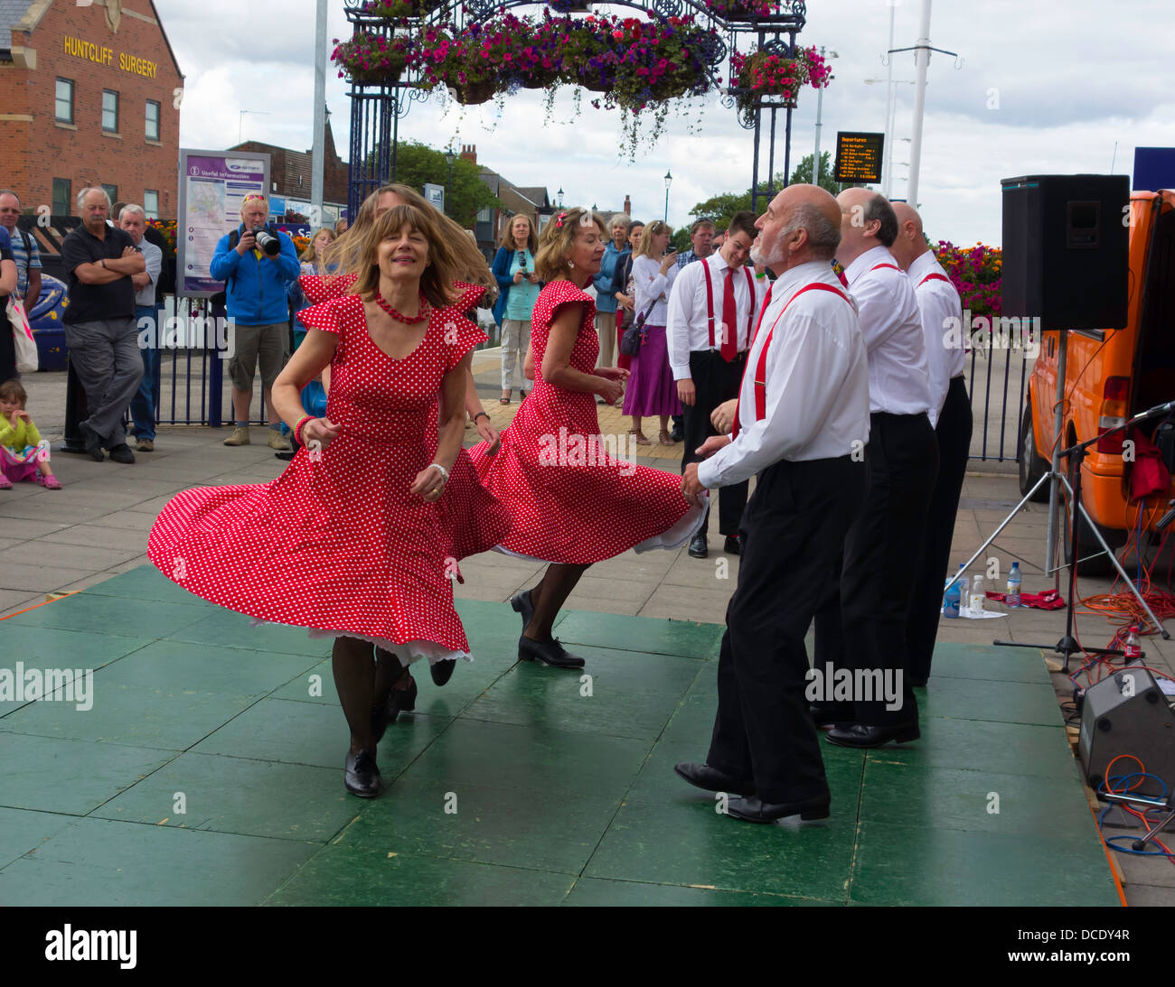 Folk Dancing at the Saltburn Music Festival Stock Photo - Alamy