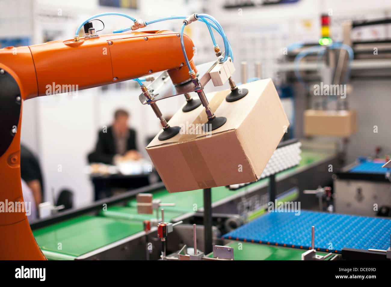 robotic arm for packing Stock Photo - Alamy