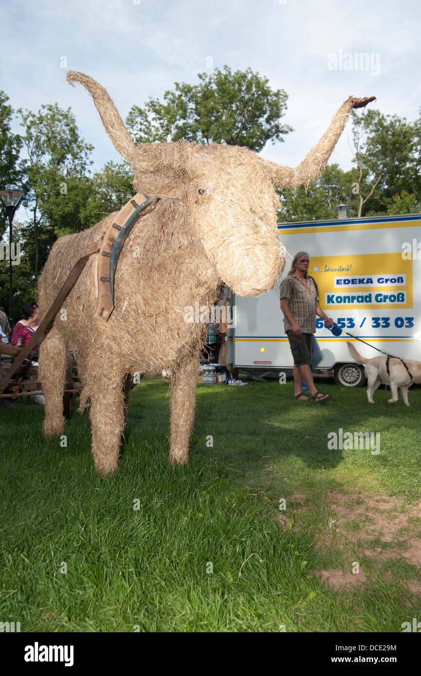 Artist market hi-res stock photography and images - Alamy