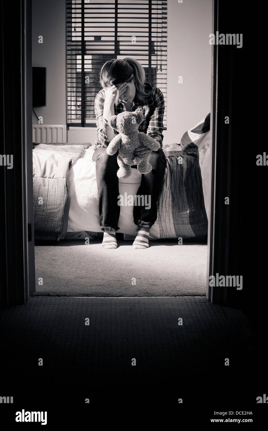 Devastated mother hi-res stock photography and images - Alamy