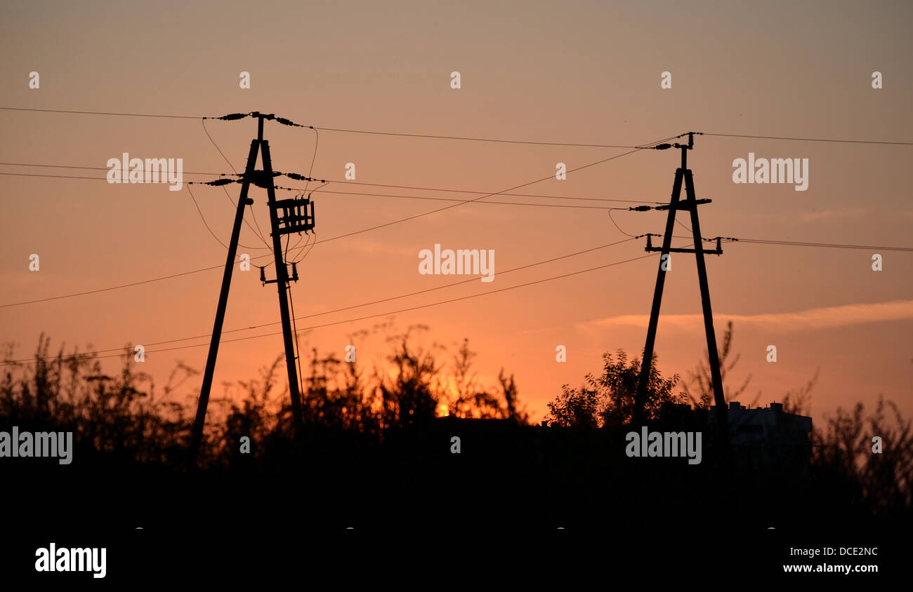 Support of power transmission line Stock Photo - Alamy