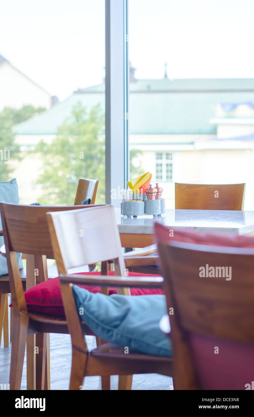 Homelike empty cafe interior Stock Photo - Alamy