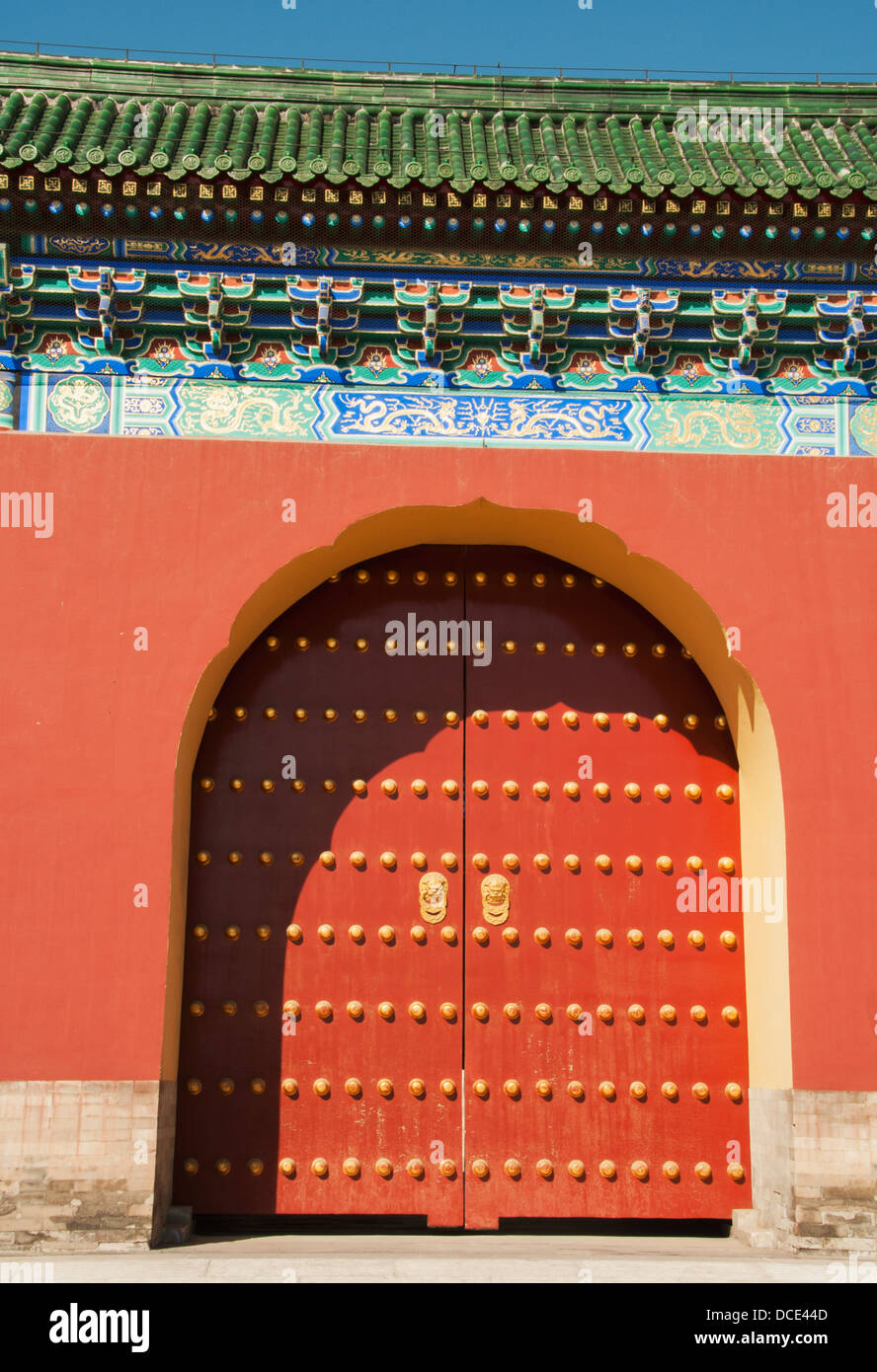 Doorway doorways chinese architecture hi-res stock photography and ...