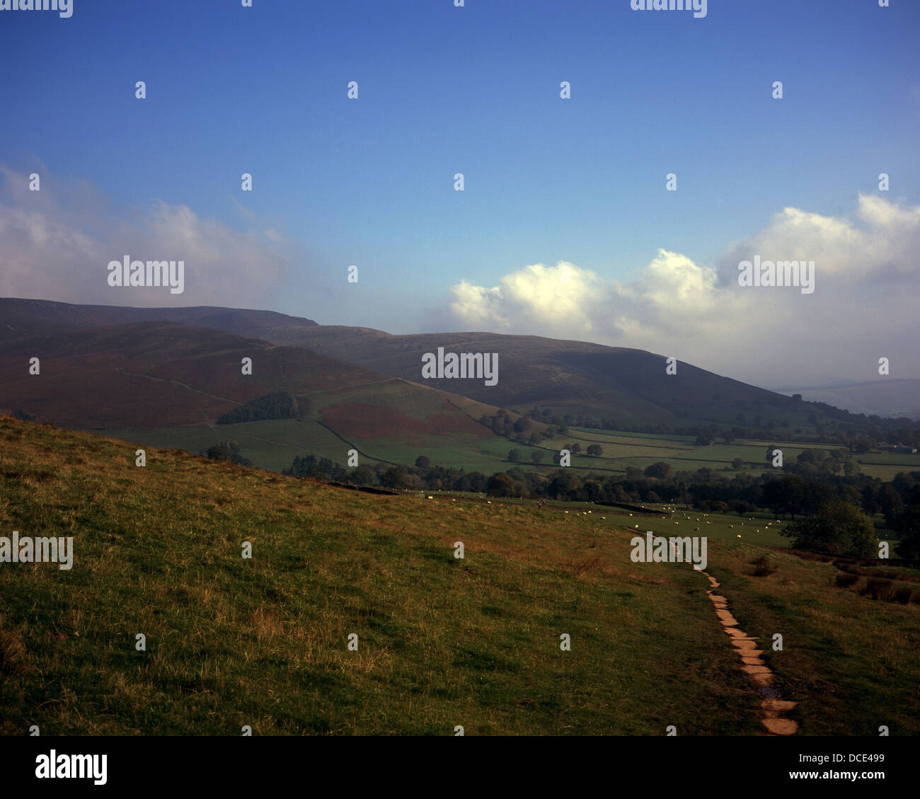 Edale looking toward Grindslow Knoll and Kinder Scout which rises above ...