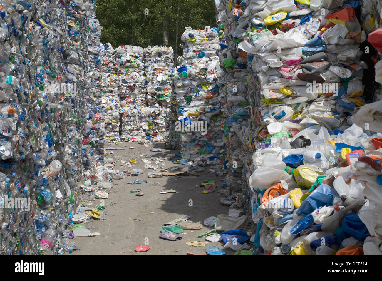 Bundles plastic waste hi-res stock photography and images - Alamy